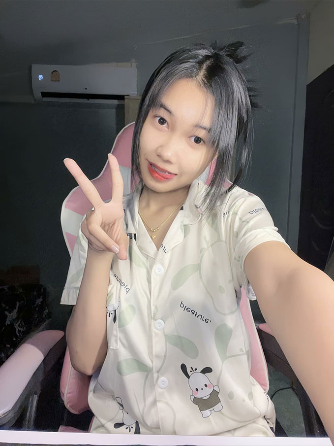 เปิดวาร์ป น้องหนูหิ่น Num Aritsara สาวสตรีมมิ่ง เสน่ห์แรง หน้าติดตาม